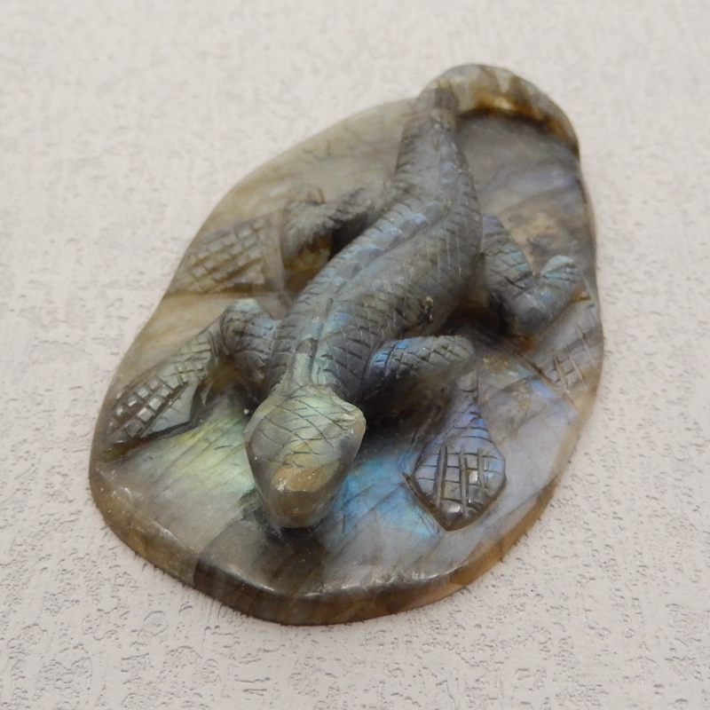 Natural Labradorite Carved lizard 92X49X15mm, 63.7g – Gomggsale