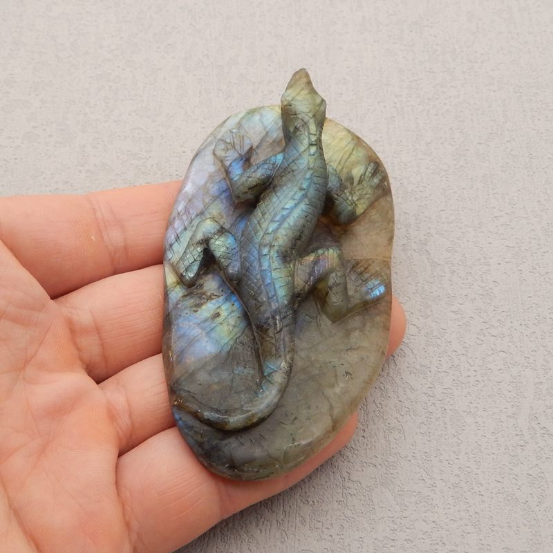 Natural Labradorite Carved lizard 92X49X15mm, 63.7g – Gomggsale